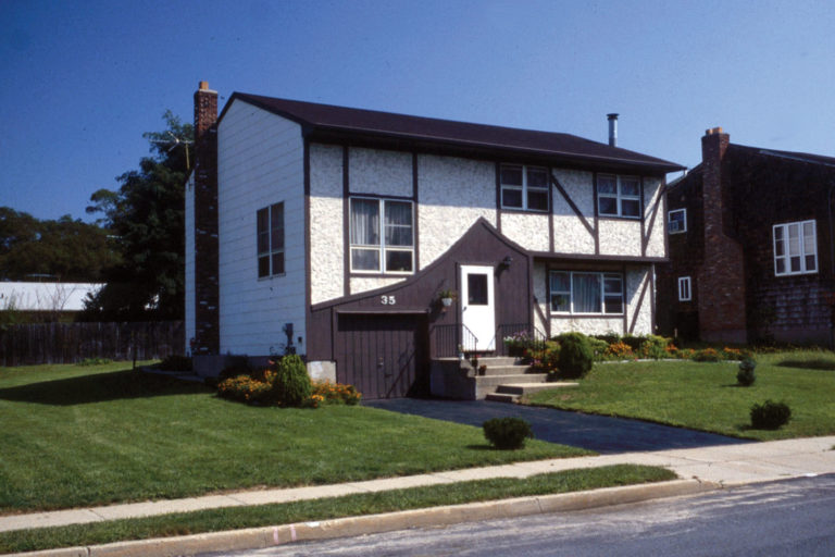 Post War Styles - Antique Homes