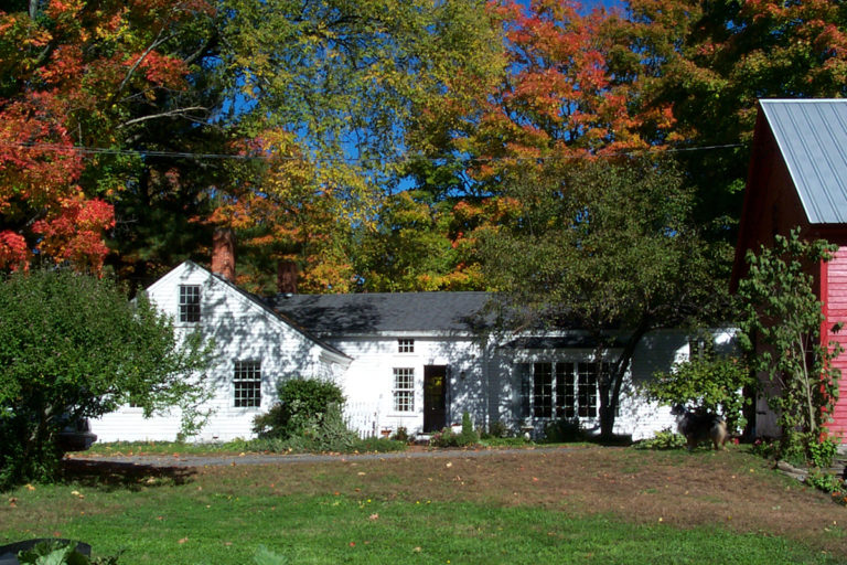 The Cape Cod House, A New England Original - Reading Room | Antique Homes