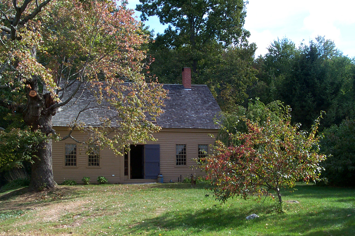 The Cape Cod House, A New England Original - Reading Room | Antique Homes